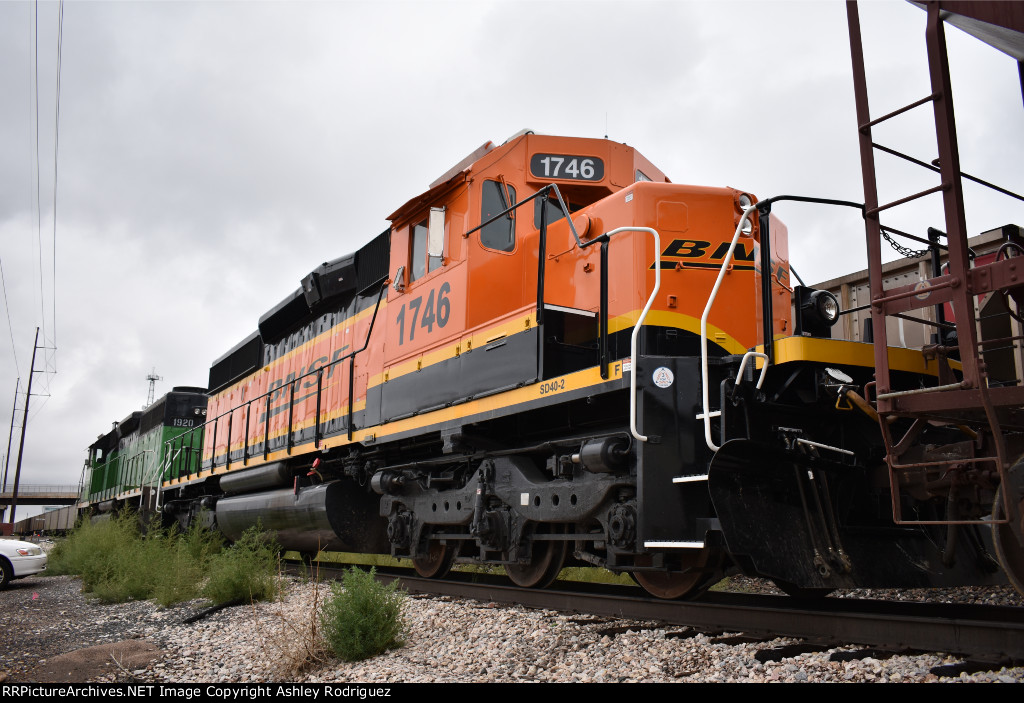BNSF 1746